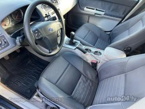 Zils Volvo V50 2005 Tartu, ar dzinēja tilpumu 2.00 L un nobraukumu 0 tūkst. km par 1999 €, foto 19 vietnē AUTOMOTO.COM.LV