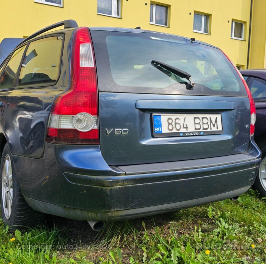 Синий Вольво В50 2005 в Таллин, объемом двигателя 2.50 л и пробегом 334 тыс. км за 3500 €, фото 6 на AUTOMOTO.COM.LV