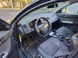 Zils Volvo V50 2005 Rīga, ar dzinēja tilpumu 2.00 L un nobraukumu 371 tūkst. km par 1380 €, foto 8 vietnē AUTOMOTO.COM.LV