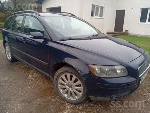 Zils Volvo V50 2005 Madona, ar dzinēja tilpumu 1.60 L un nobraukumu 522 tūkst. km par 750 €, foto  vietnē AUTOMOTO.COM.LV