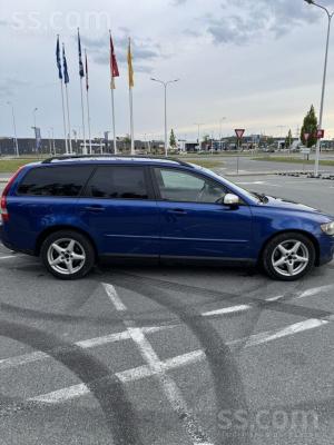 Blue Volvo V50 2006 in Riga, with an engine capacity of 2.40 L and mileage of 0 thousand km for 2500 €, photo 9 on AUTOMOTO.COM.LV