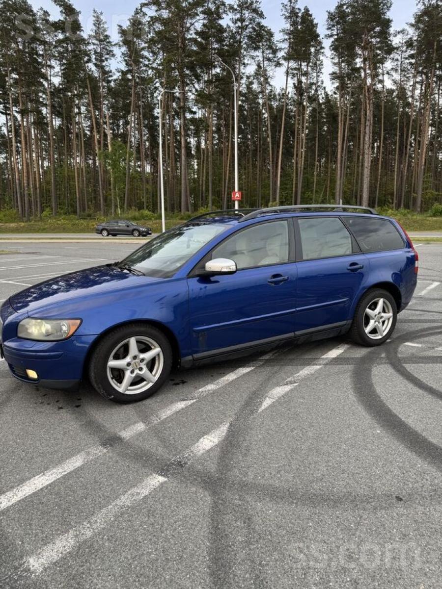 Blue Volvo V50 2006 in Riga, with an engine capacity of 2.40 L and mileage of 0 thousand km for 2500 €, photo 20 on AUTOMOTO.COM.LV