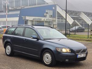 Zils Volvo V50 2006 Viļņa, ar dzinēja tilpumu 1.60 L un nobraukumu 319 tūkst. km par 1300 €, foto 2 vietnē AUTOMOTO.COM.LV