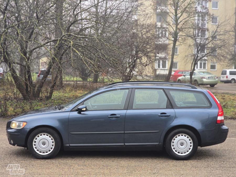 Zils Volvo V50 2006 Viļņa, ar dzinēja tilpumu 1.60 L un nobraukumu 319 tūkst. km par 1300 €, foto 3 vietnē AUTOMOTO.COM.LV