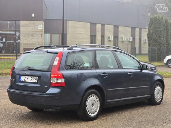 Zils Volvo V50 2006 Viļņa, ar dzinēja tilpumu 1.60 L un nobraukumu 319 tūkst. km par 1300 €, foto 5 vietnē AUTOMOTO.COM.LV