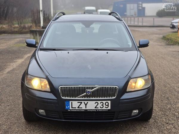 Zils Volvo V50 2006 Viļņa, ar dzinēja tilpumu 1.60 L un nobraukumu 319 tūkst. km par 1300 €, foto 7 vietnē AUTOMOTO.COM.LV