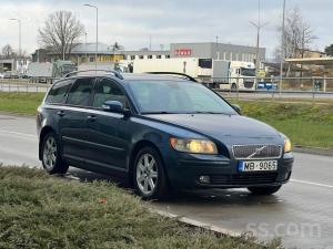 Blue Volvo V50 2006 in Rezekne, with an engine capacity of 1.60 L and mileage of 295 thousand km for 2200 €, photo 2 on AUTOMOTO.COM.LV