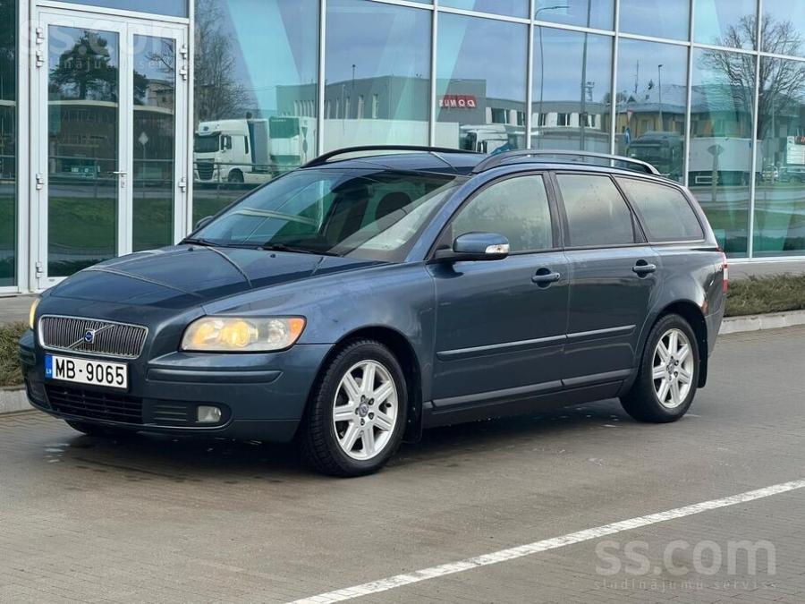 Blue Volvo V50 2006 in Rezekne, with an engine capacity of 1.60 L and mileage of 295 thousand km for 2200 €, photo 3 on AUTOMOTO.COM.LV