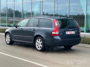 Blue Volvo V50 2006 in Rezekne, with an engine capacity of 1.60 L and mileage of 295 thousand km for 2200 €, photo 5 on AUTOMOTO.COM.LV