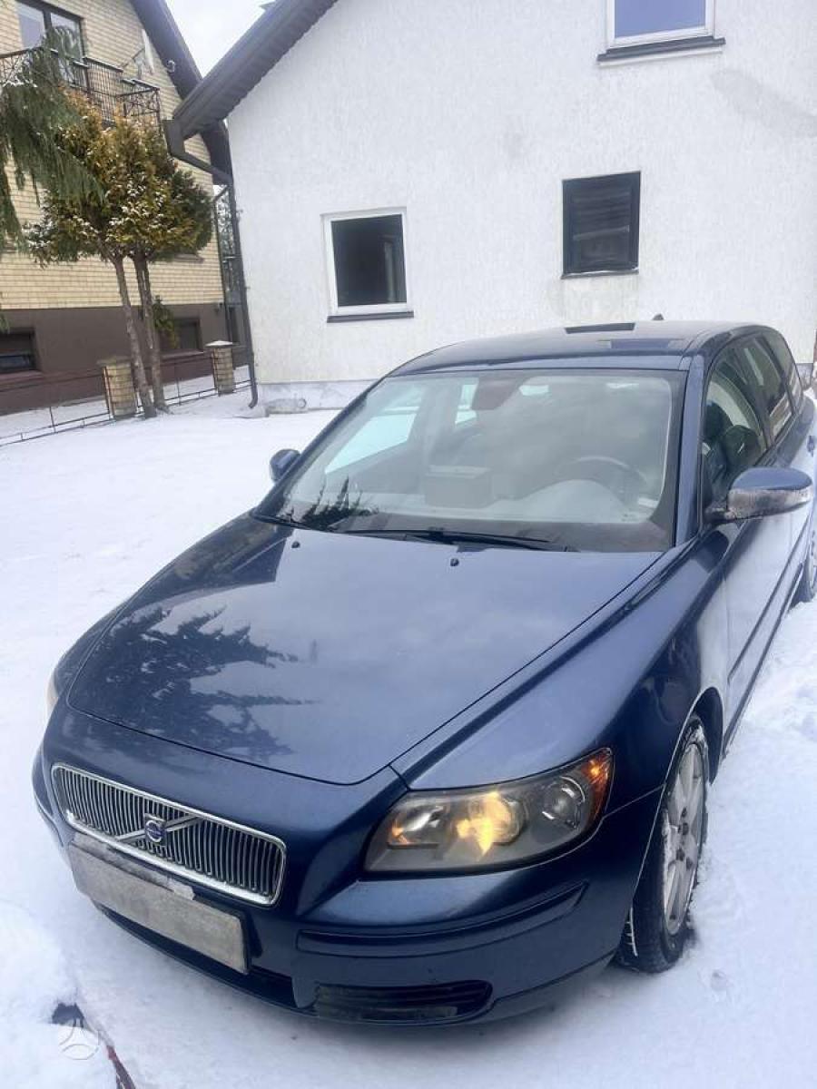 Zils Volvo V50 2006 Viļņa, ar dzinēja tilpumu 2.40 L un nobraukumu 365 tūkst. km par 2100 €, foto 11 vietnē AUTOMOTO.COM.LV