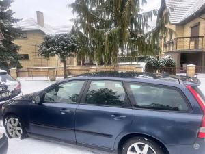Zils Volvo V50 2006 Viļņa, ar dzinēja tilpumu 2.40 L un nobraukumu 365 tūkst. km par 2100 €, foto 18 vietnē AUTOMOTO.COM.LV