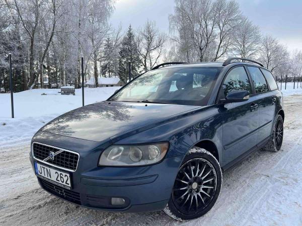 Blue Volvo V50 2006 in Vilnius, with an engine capacity of 2.00 L and mileage of 300 thousand km for 1500 €, photo 7 on AUTOMOTO.COM.LV
