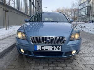 Blue Volvo V50 2006 in Vilnius, with an engine capacity of 2.00 L and mileage of 300 thousand km for 1850 €, photo 6 on AUTOMOTO.COM.LV