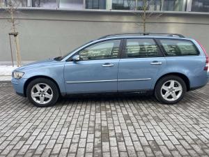 Blue Volvo V50 2006 in Vilnius, with an engine capacity of 2.00 L and mileage of 300 thousand km for 1850 €, photo 2 on AUTOMOTO.COM.LV