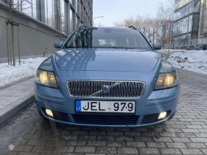 Blue Volvo V50 2006 in Vilnius, with an engine capacity of 2.00 L and mileage of 300 thousand km for 1850 €, photo 6 on AUTOMOTO.COM.LV