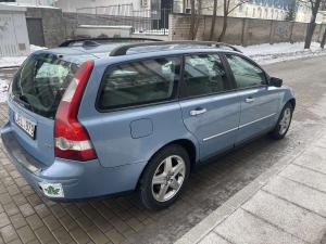 Blue Volvo V50 2006 in Vilnius, with an engine capacity of 2.00 L and mileage of 300 thousand km for 1850 €, photo 10 on AUTOMOTO.COM.LV