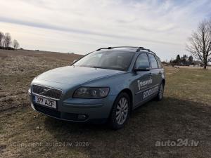 Синий Вольво В50 2006 в Элва, объемом двигателя 2.40 л и пробегом 240 тыс. км за 2498 €, фото  на AUTOMOTO.COM.LV