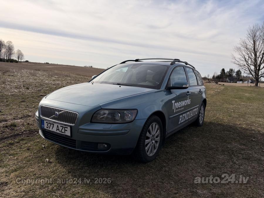 Zils Volvo V50 2006 Elva, ar dzinēja tilpumu 2.40 L un nobraukumu 240 tūkst. km par 2498 €, foto 1 vietnē AUTOMOTO.COM.LV