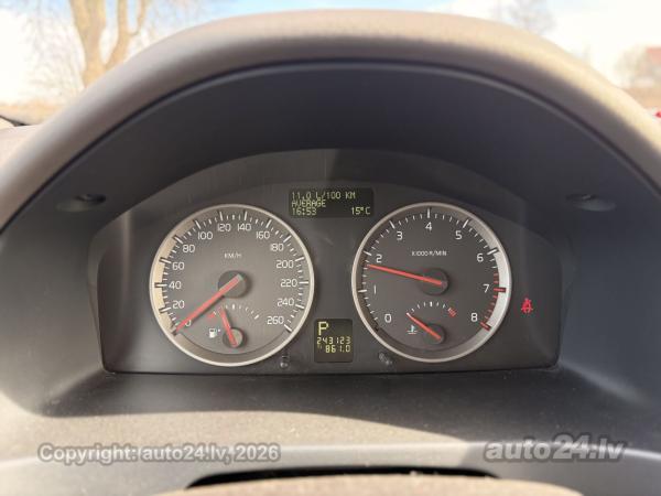 Zils Volvo V50 2006 Elva, ar dzinēja tilpumu 2.40 L un nobraukumu 240 tūkst. km par 2498 €, foto 5 vietnē AUTOMOTO.COM.LV