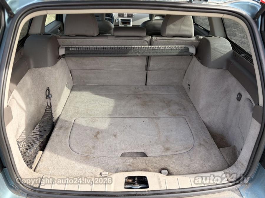Zils Volvo V50 2006 Elva, ar dzinēja tilpumu 2.40 L un nobraukumu 240 tūkst. km par 2498 €, foto 8 vietnē AUTOMOTO.COM.LV