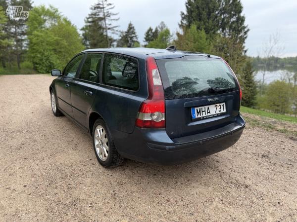 Blue Volvo V50 2006 in Vilnius, with an engine capacity of 1.60 L and mileage of 367 thousand km for 1000 €, photo 6 on AUTOMOTO.COM.LV