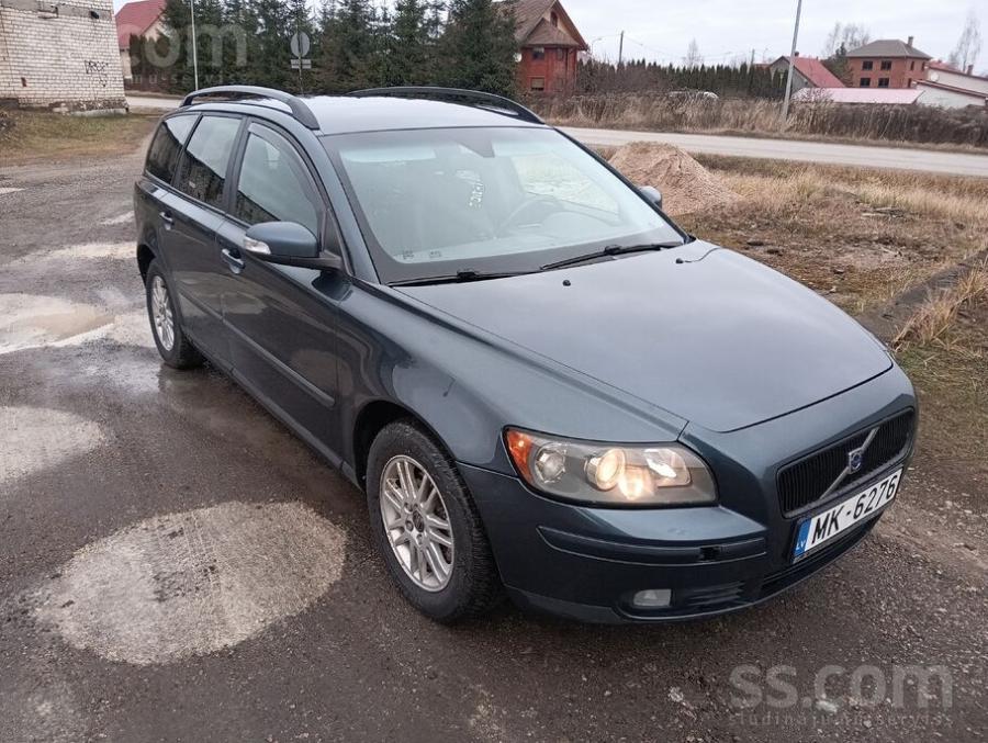 Blue Volvo V50 2006 in Rezekne, with an engine capacity of 1.60 L and mileage of 408 thousand km for 2000 €, photo 1 on AUTOMOTO.COM.LV