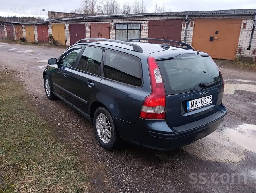 Blue Volvo V50 2006 in Rezekne, with an engine capacity of 1.60 L and mileage of 408 thousand km for 2000 €, photo 4 on AUTOMOTO.COM.LV