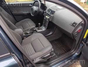 Blue Volvo V50 2006 in Rezekne, with an engine capacity of 1.60 L and mileage of 408 thousand km for 2000 €, photo 6 on AUTOMOTO.COM.LV