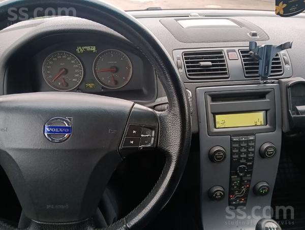 Zils Volvo V50 2006 Rēzekne, ar dzinēja tilpumu 1.60 L un nobraukumu 408 tūkst. km par 2000 €, foto 8 vietnē AUTOMOTO.COM.LV