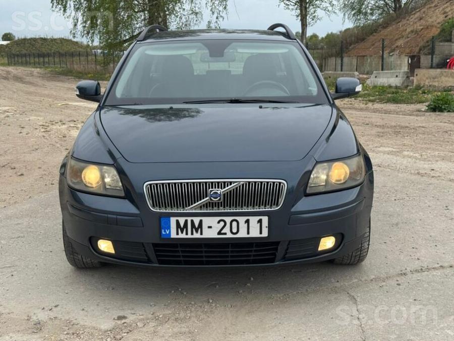 Blue Volvo V50 2006 in Riga, with an engine capacity of 2.00 L and mileage of 0 thousand km for 1690 €, photo 9 on AUTOMOTO.COM.LV