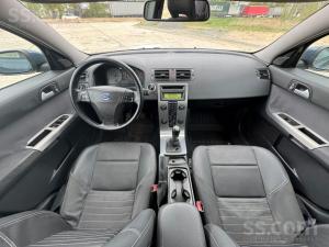 Blue Volvo V50 2006 in Riga, with an engine capacity of 2.00 L and mileage of 0 thousand km for 1690 €, photo 11 on AUTOMOTO.COM.LV