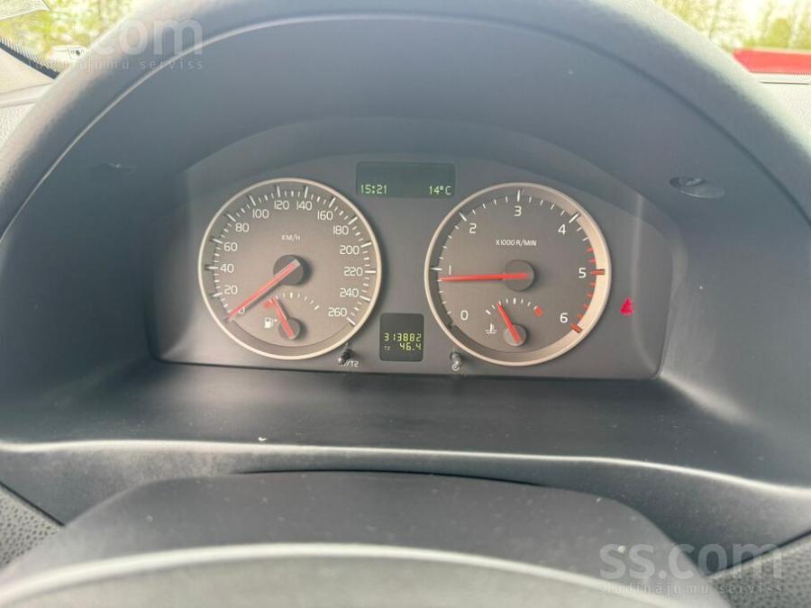 Blue Volvo V50 2006 in Riga, with an engine capacity of 2.00 L and mileage of 0 thousand km for 1690 €, photo 14 on AUTOMOTO.COM.LV