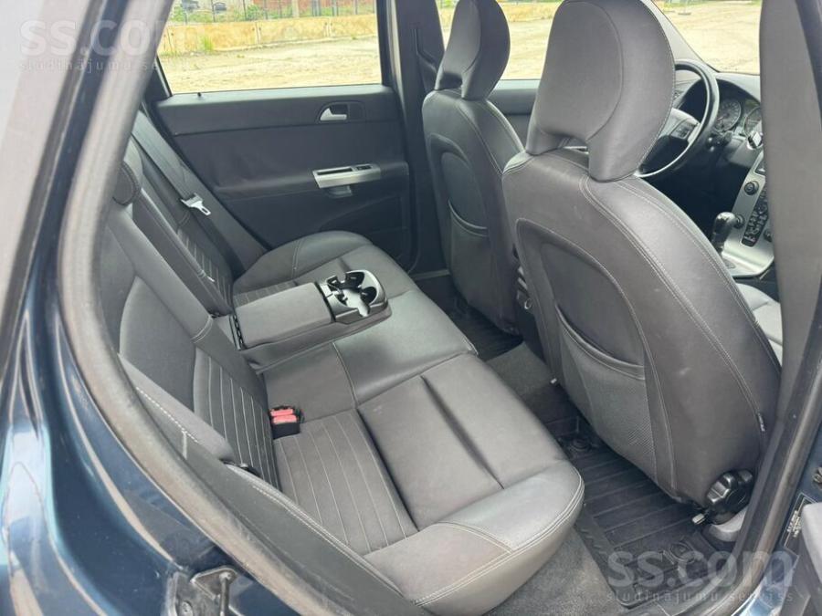 Blue Volvo V50 2006 in Riga, with an engine capacity of 2.00 L and mileage of 0 thousand km for 1690 €, photo 20 on AUTOMOTO.COM.LV