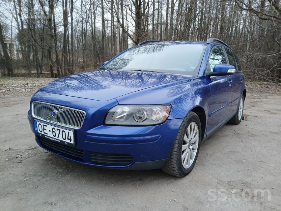 Blue Volvo V50 2006 in Riga, with an engine capacity of 1.60 L and mileage of 348 thousand km for 2250 €, photo 1 on AUTOMOTO.COM.LV