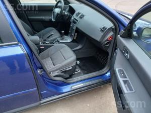 Blue Volvo V50 2006 in Riga, with an engine capacity of 1.60 L and mileage of 348 thousand km for 2250 €, photo 9 on AUTOMOTO.COM.LV