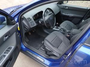 Blue Volvo V50 2006 in Riga, with an engine capacity of 1.60 L and mileage of 348 thousand km for 2250 €, photo 10 on AUTOMOTO.COM.LV