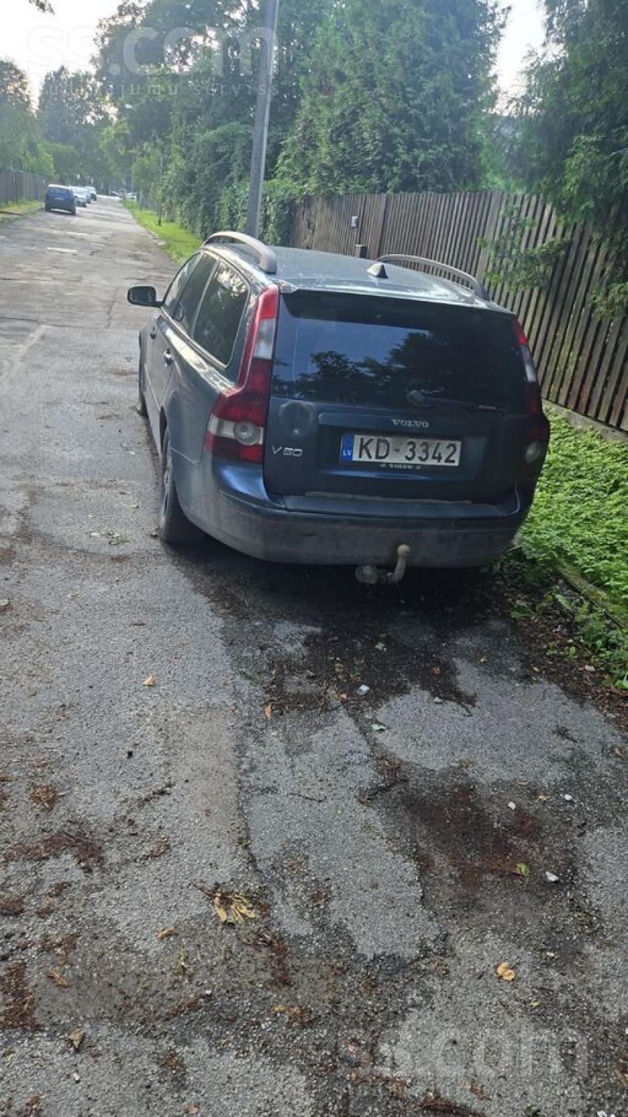 Zils Volvo V50 2006 Rīga, ar dzinēja tilpumu 2.00 L un nobraukumu 386 tūkst. km par 1250 €, foto 1 vietnē AUTOMOTO.COM.LV