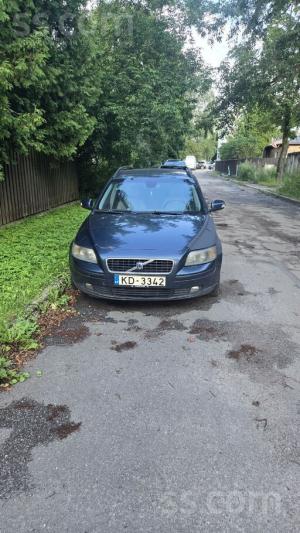 Zils Volvo V50 2006 Rīga, ar dzinēja tilpumu 2.00 L un nobraukumu 386 tūkst. km par 1250 €, foto 3 vietnē AUTOMOTO.COM.LV
