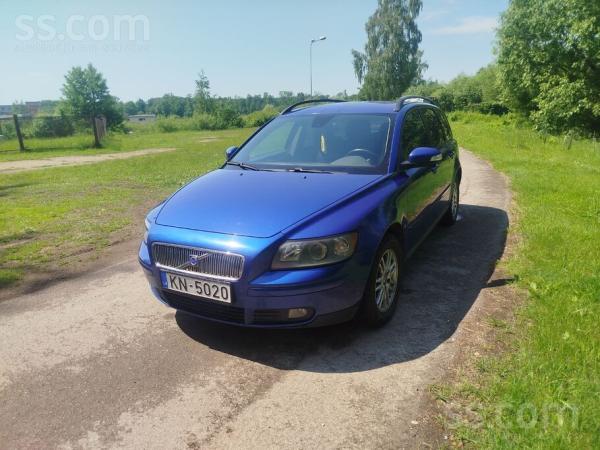 Blue Volvo V50 2006 in Jelgava, with an engine capacity of 1.60 L and mileage of 360 thousand km for 1150 €, photo 1 on AUTOMOTO.COM.LV