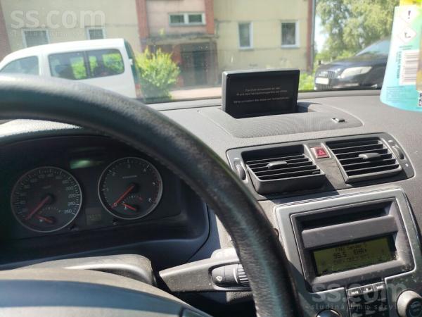 Blue Volvo V50 2006 in Jelgava, with an engine capacity of 1.60 L and mileage of 360 thousand km for 1150 €, photo 5 on AUTOMOTO.COM.LV