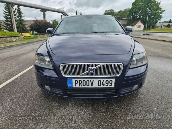 Blue Volvo V50 2006 in Paide, with an engine capacity of 1.60 L and mileage of 248 thousand km for 3350 €, photo 2 on AUTOMOTO.COM.LV