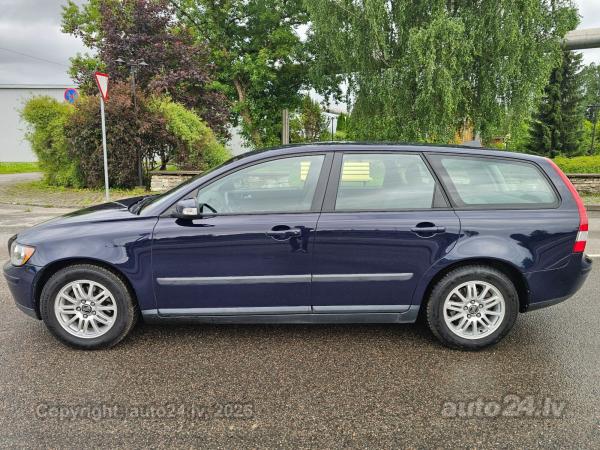 Blue Volvo V50 2006 in Paide, with an engine capacity of 1.60 L and mileage of 248 thousand km for 3350 €, photo 3 on AUTOMOTO.COM.LV