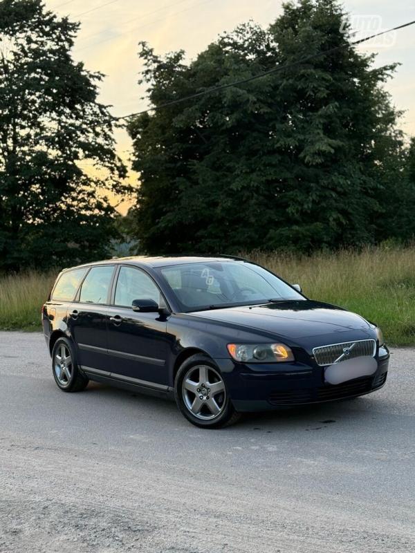 Zils Volvo V50 2006 Viļņa, ar dzinēja tilpumu 1.80 L un nobraukumu 206 tūkst. km par 1000 €, foto 1 vietnē AUTOMOTO.COM.LV