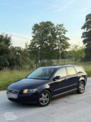 Zils Volvo V50 2006 Viļņa, ar dzinēja tilpumu 1.80 L un nobraukumu 206 tūkst. km par 1000 €, foto 5 vietnē AUTOMOTO.COM.LV