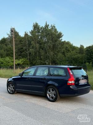 Zils Volvo V50 2006 Viļņa, ar dzinēja tilpumu 1.80 L un nobraukumu 206 tūkst. km par 1000 €, foto 10 vietnē AUTOMOTO.COM.LV