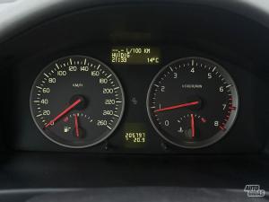 Zils Volvo V50 2006 Viļņa, ar dzinēja tilpumu 1.80 L un nobraukumu 206 tūkst. km par 1000 €, foto 15 vietnē AUTOMOTO.COM.LV