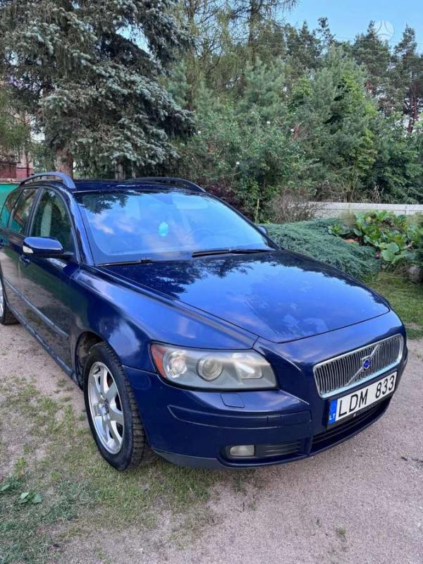 Синий Вольво В50 2006 в Вильнюс, объемом двигателя 1.80 л и пробегом 324 тыс. км за 1550 €, фото 2 на AUTOMOTO.COM.LV