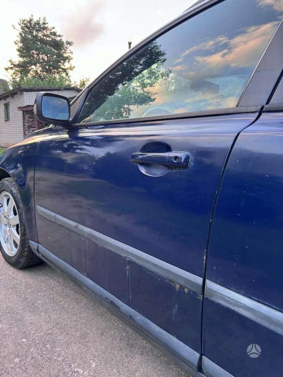 Blue Volvo V50 2006 in Vilnius, with an engine capacity of 1.80 L and mileage of 324 thousand km for 1550 €, photo 9 on AUTOMOTO.COM.LV