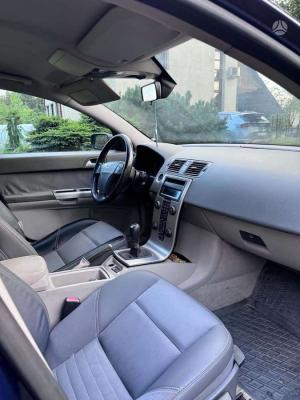 Blue Volvo V50 2006 in Vilnius, with an engine capacity of 1.80 L and mileage of 324 thousand km for 1550 €, photo 14 on AUTOMOTO.COM.LV