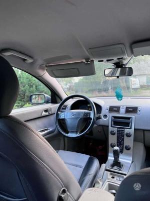 Blue Volvo V50 2006 in Vilnius, with an engine capacity of 1.80 L and mileage of 324 thousand km for 1550 €, photo 16 on AUTOMOTO.COM.LV